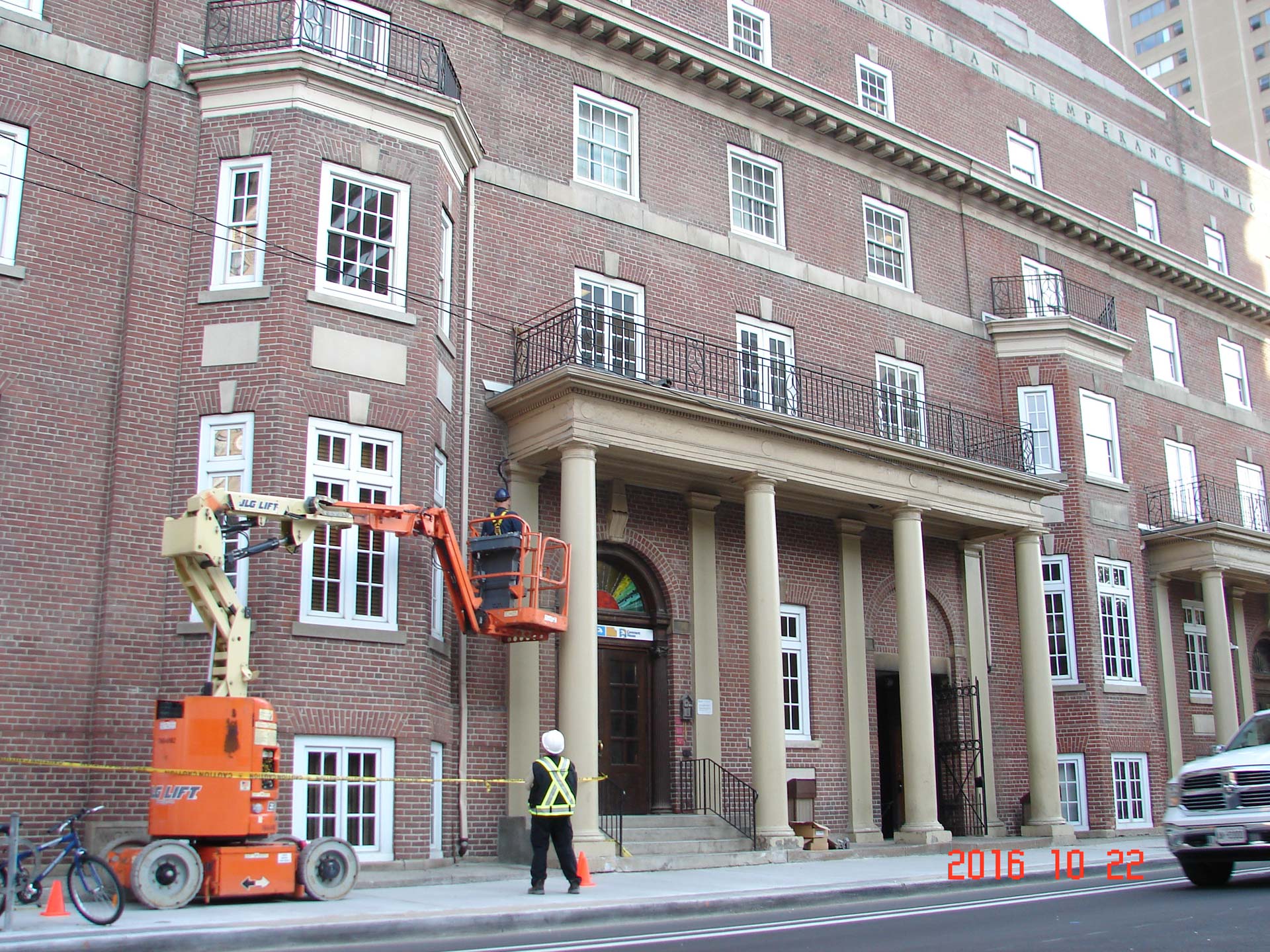 Best Pigeon Mesh & Bird Netting Installation in Toronto Balcony